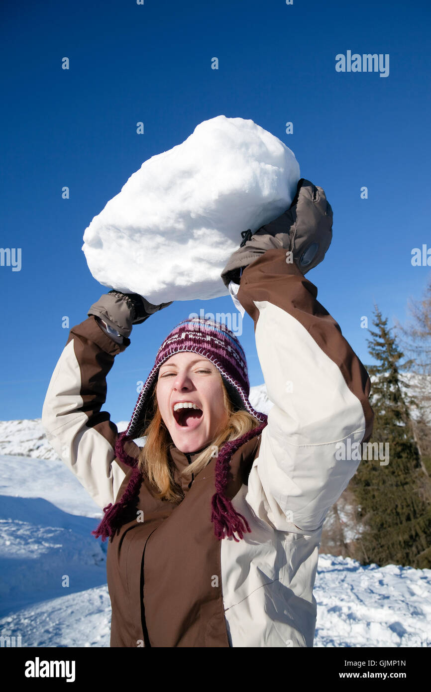 Huge snow woman hi-res stock photography and images - Alamy