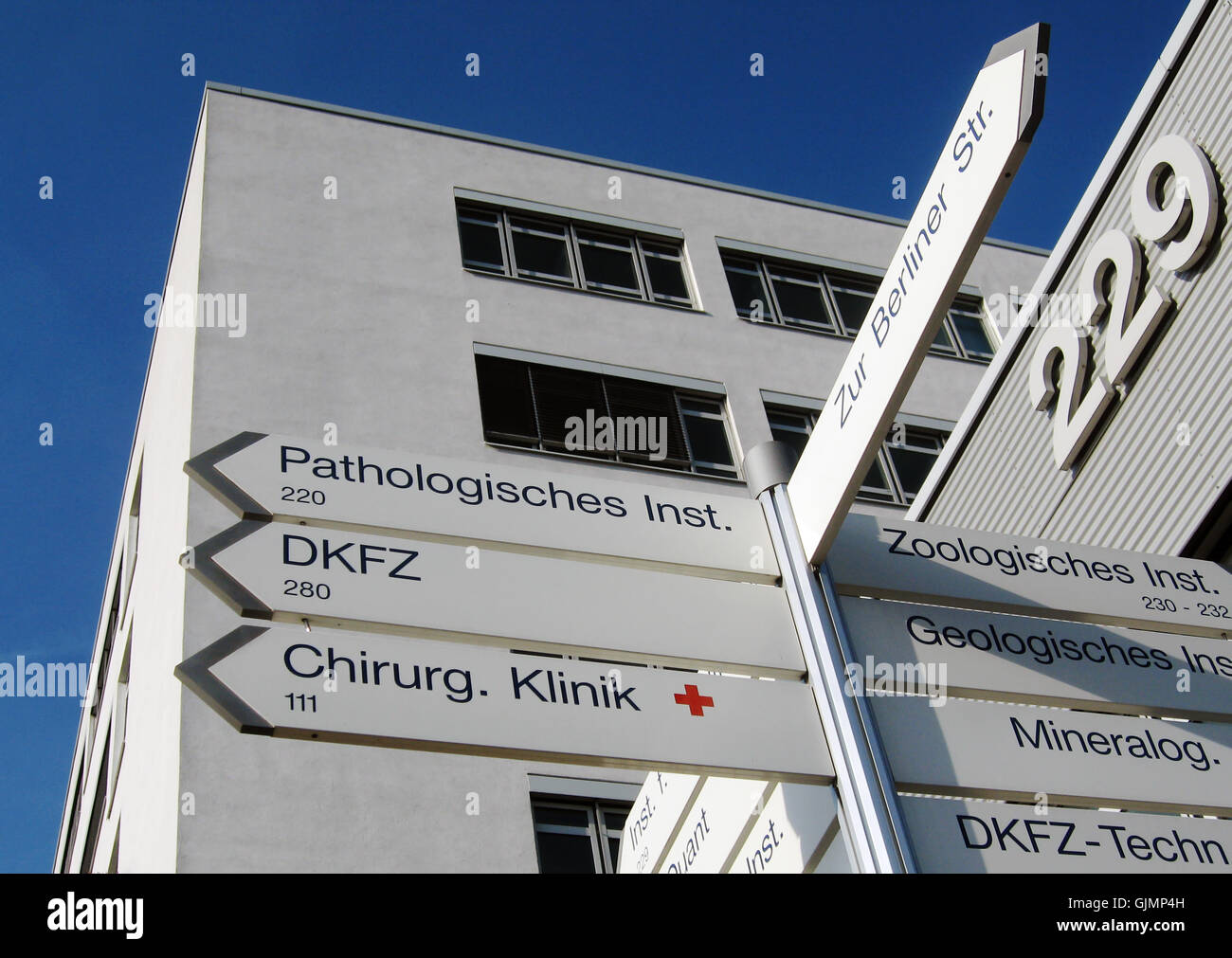 University clinic hi-res stock photography and images - Alamy