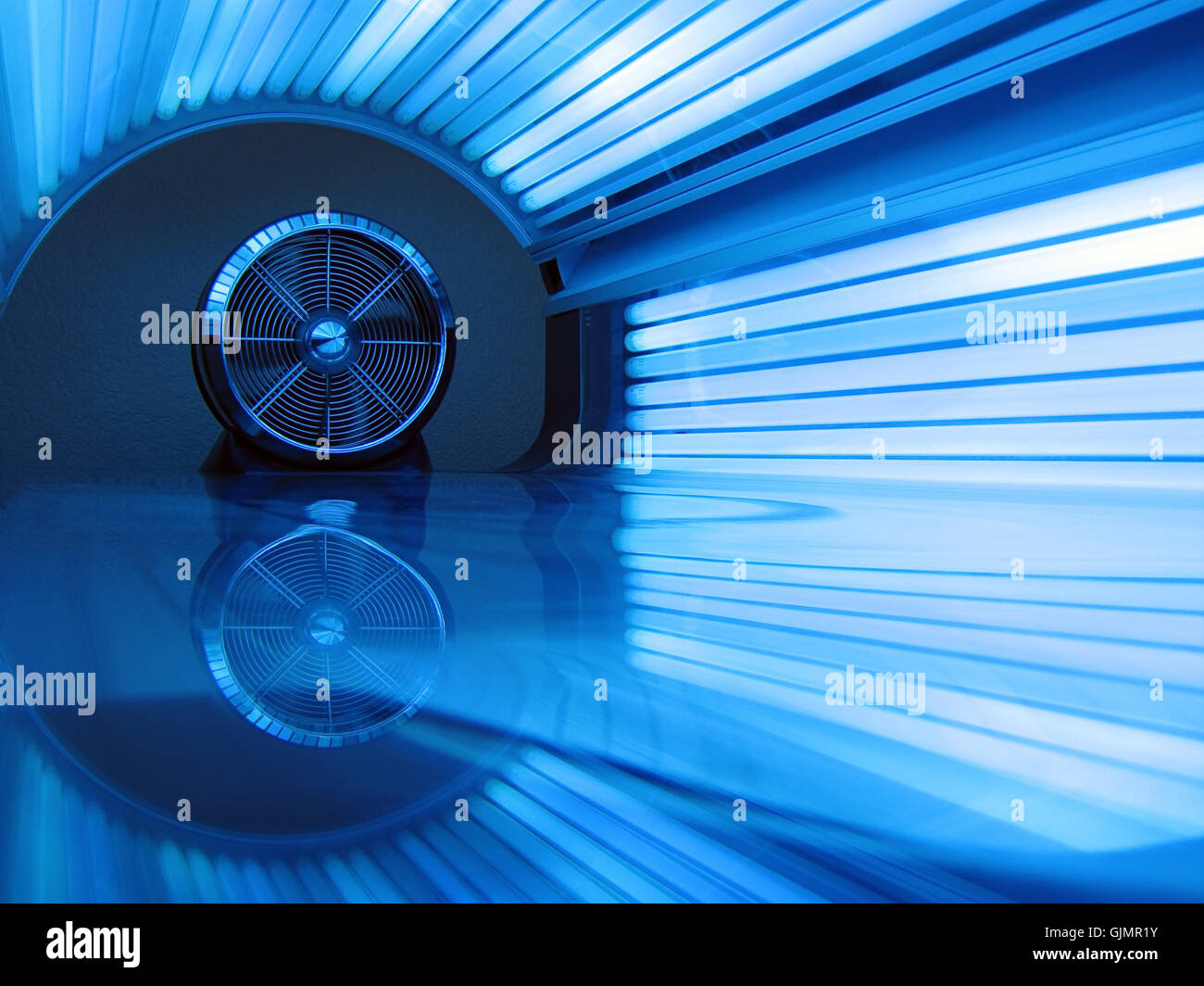 Sonnenbänke hi-res stock photography and images - Alamy