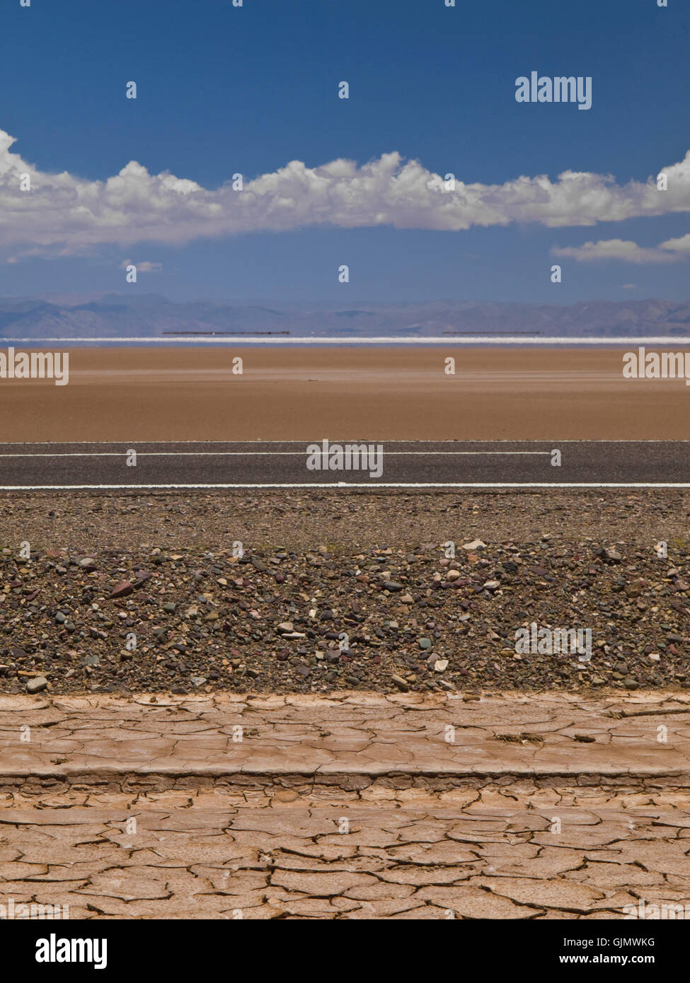desert wasteland rock Stock Photo - Alamy