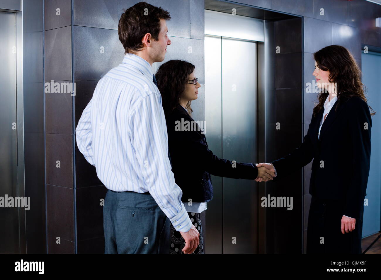 woman wait waiting Stock Photo - Alamy