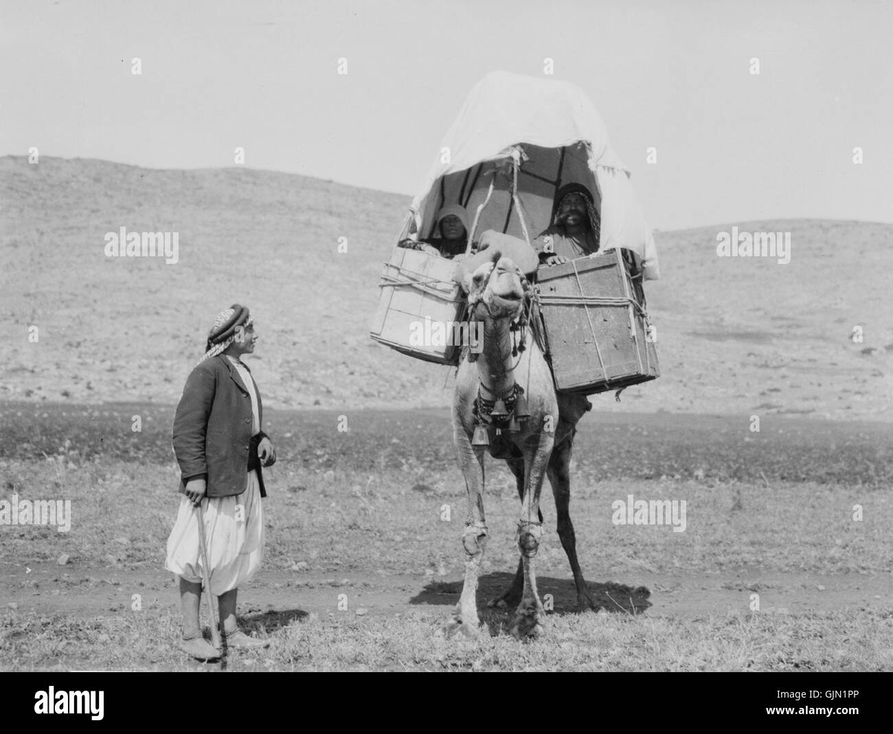 Costumes characters hi-res stock photography and images - Alamy