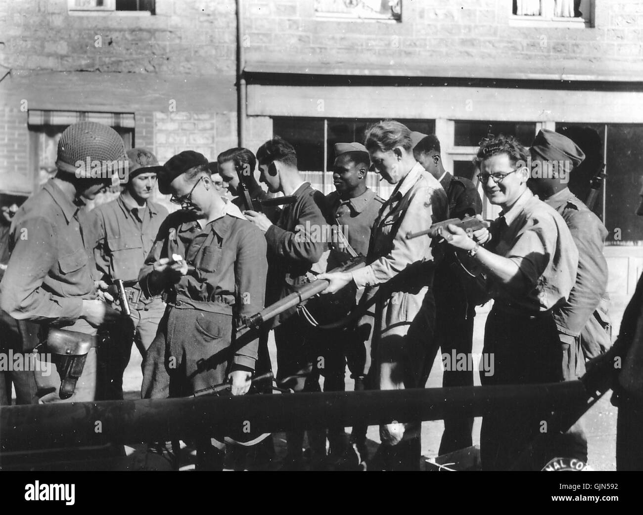 French soldiers world war ii hi-res stock photography and images - Alamy