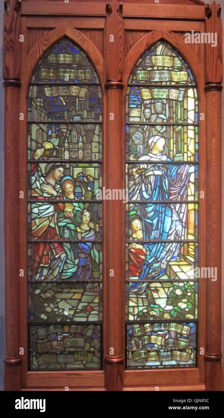 Lancet stained glass windows hi-res stock photography and images - Alamy
