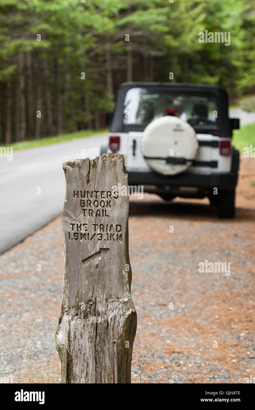 Atv trail sign hi-res stock photography and images - Alamy