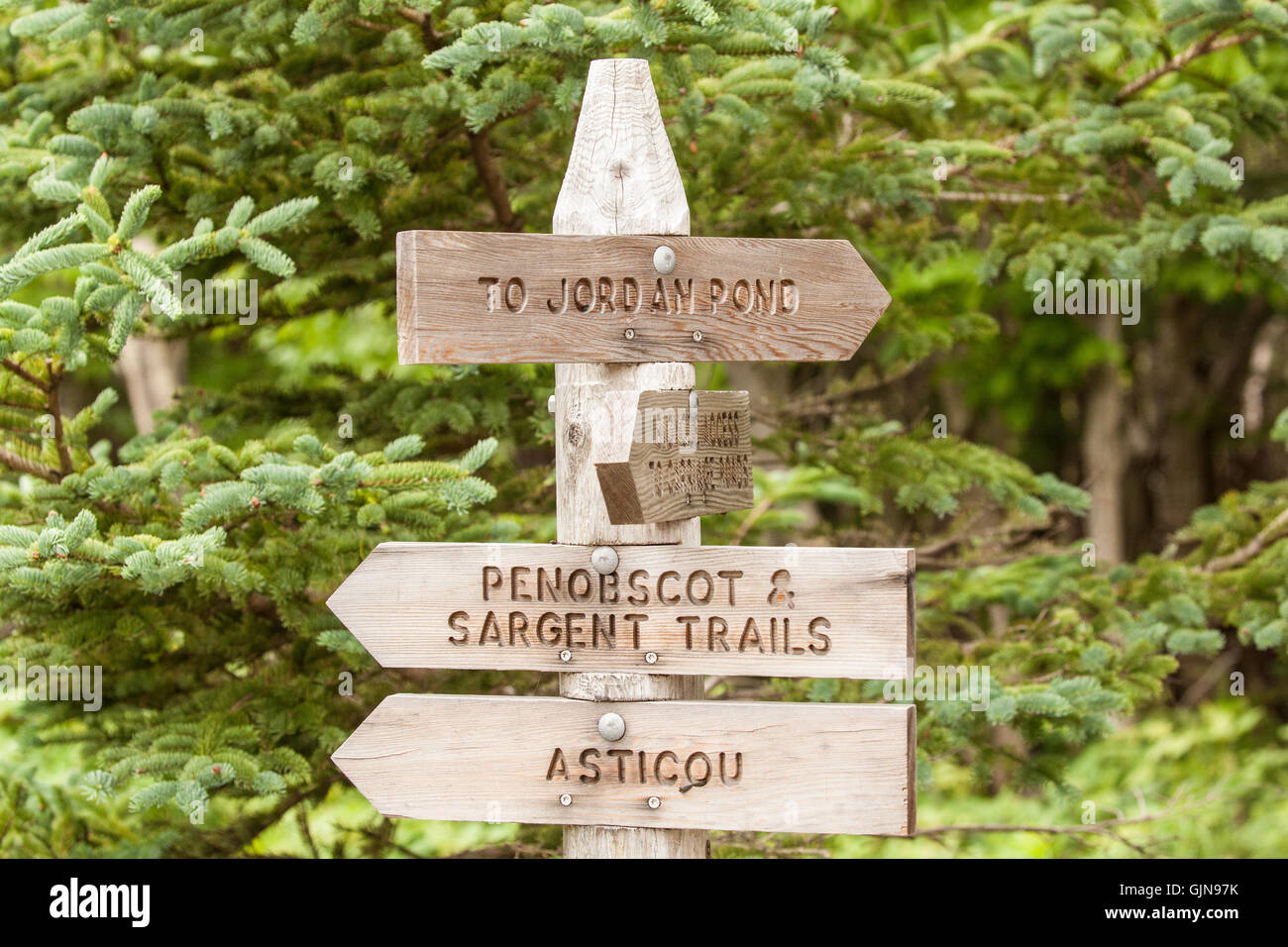 Acadia National Park sign to Jordan Pond and hiking trails Stock Photo ...