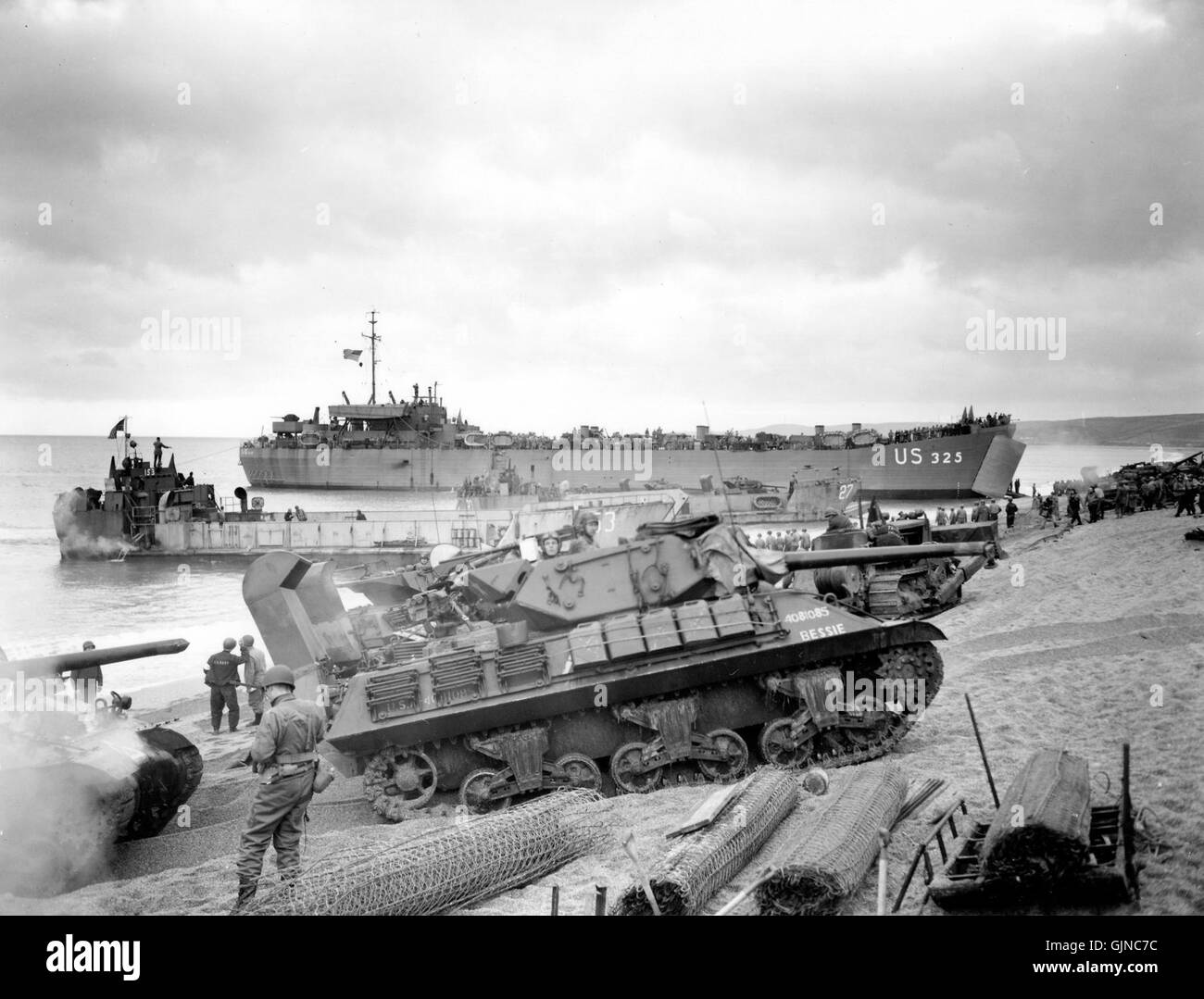 M10 tank destroyer normandy hi-res stock photography and images - Alamy