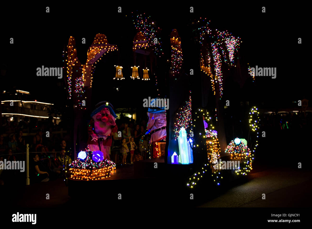 Main Street Electrical Parade (14263016644 Stock Photo - Alamy