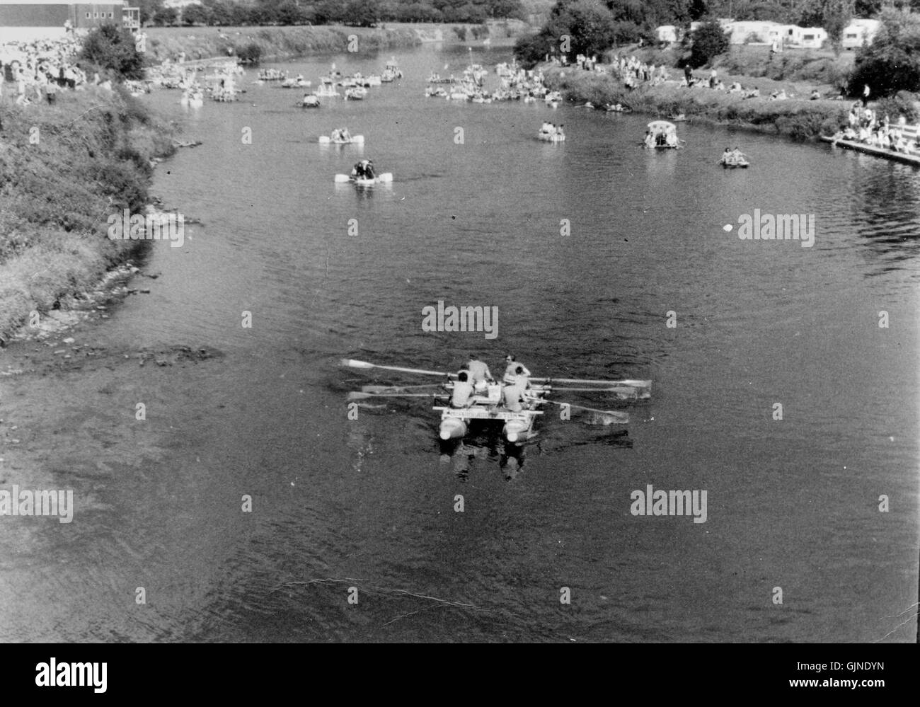 Homemade raft hi-res stock photography and images - Alamy