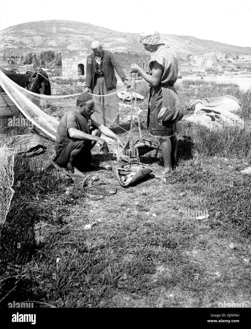 Fish market in early Black and White Stock Photos & Images - Alamy
