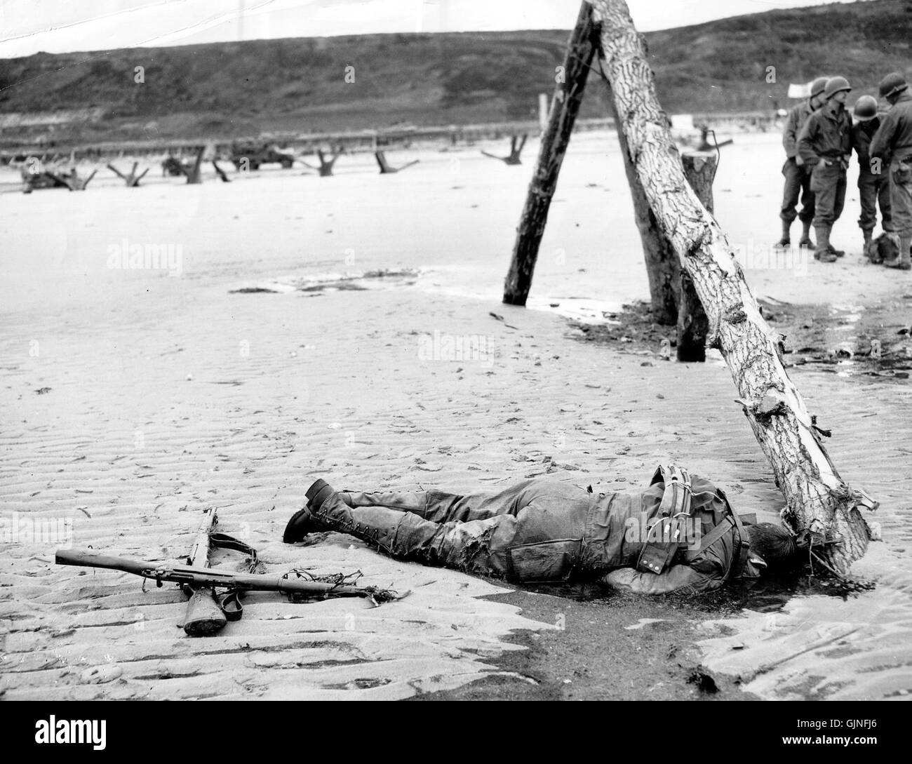 Omaha beach normandy landings 1944 world war ii u s army hi-res stock ...