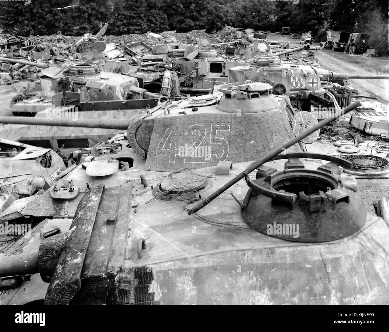 German machinery war world ii Black and White Stock Photos & Images - Alamy