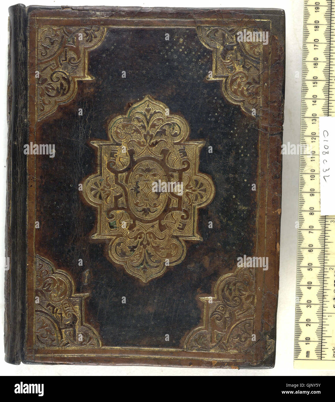 Medieval english law text hi-res stock photography and images - Alamy