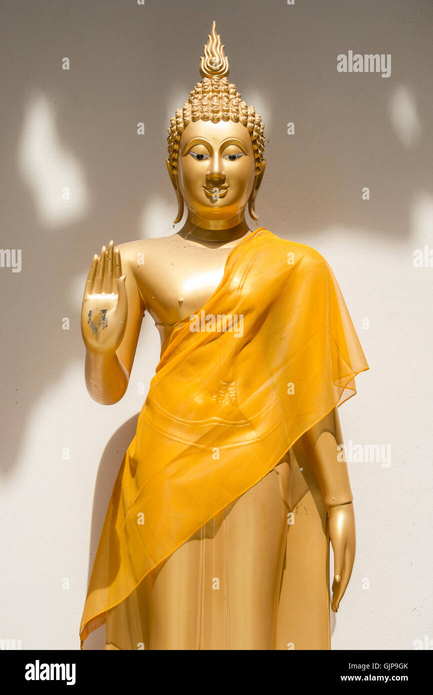 Golden buddha image hi-res stock photography and images - Alamy