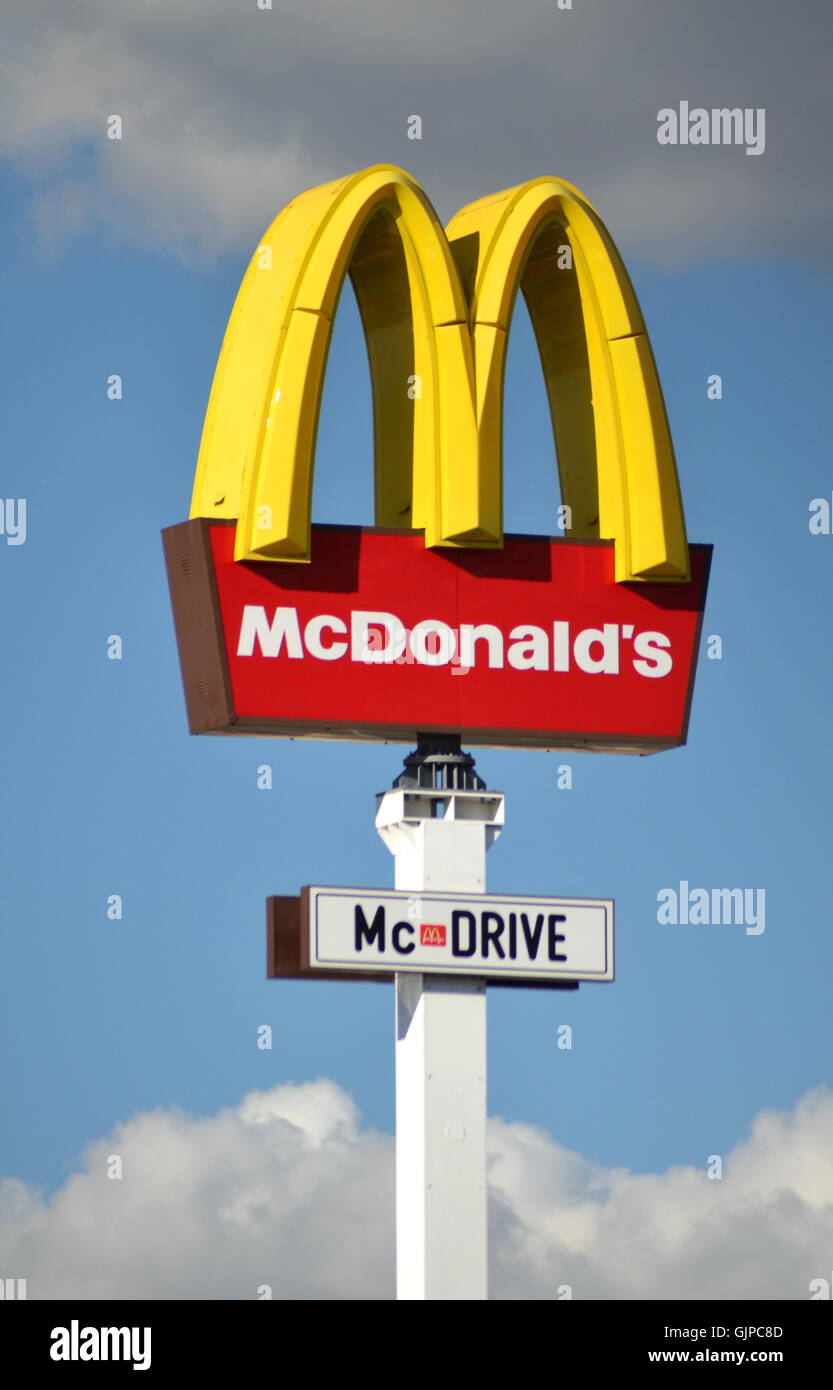 Mcdrive sign with mcdonalds logo hi-res stock photography and images ...