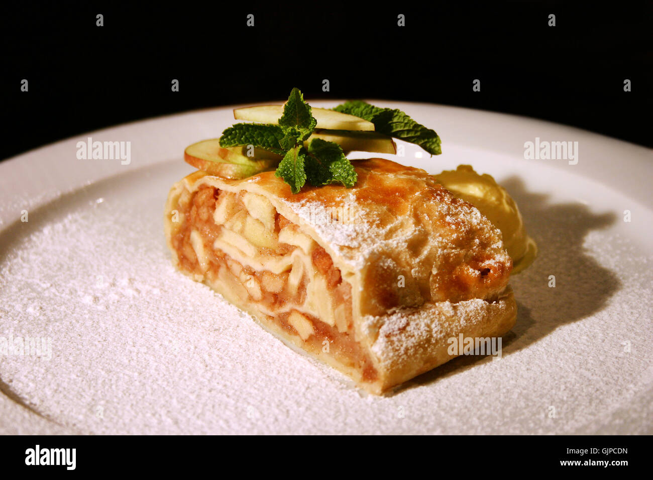 Traditional apple strudel Stock Photo - Alamy