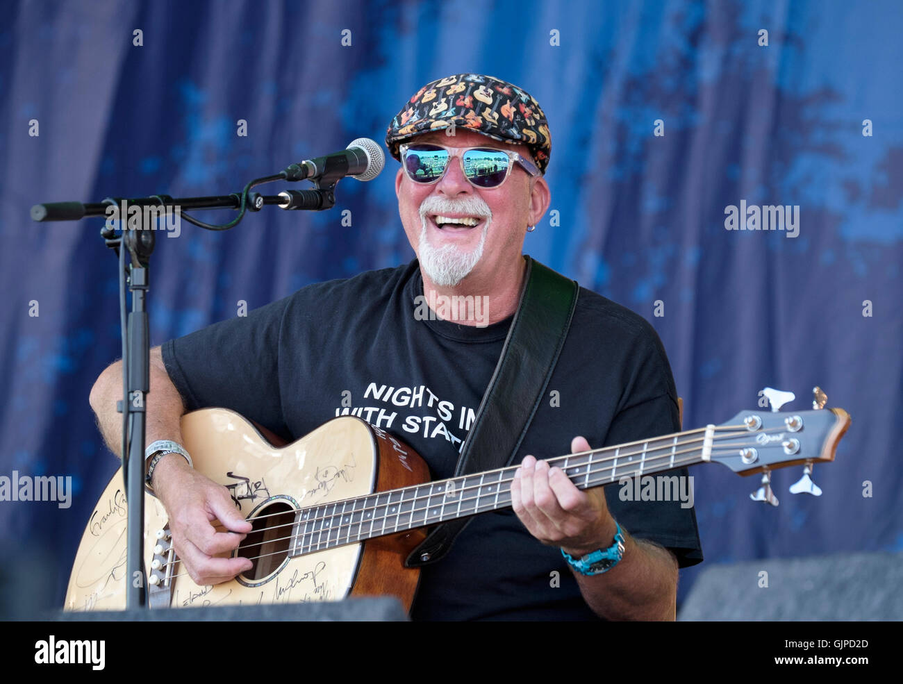 Cropredy festival dave pegg hi-res stock photography and images - Alamy