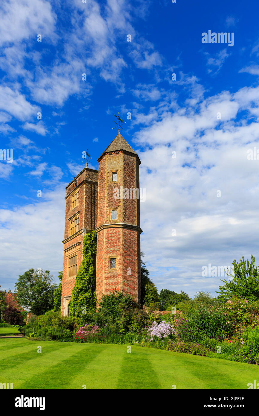Sissinghurst Castle Tower, historic castle and gardens in Kent, England ...