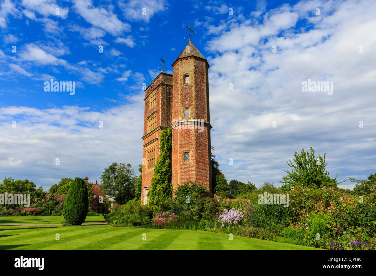 Sissinghurst Castle Tower, historic castle and gardens in Kent, England ...
