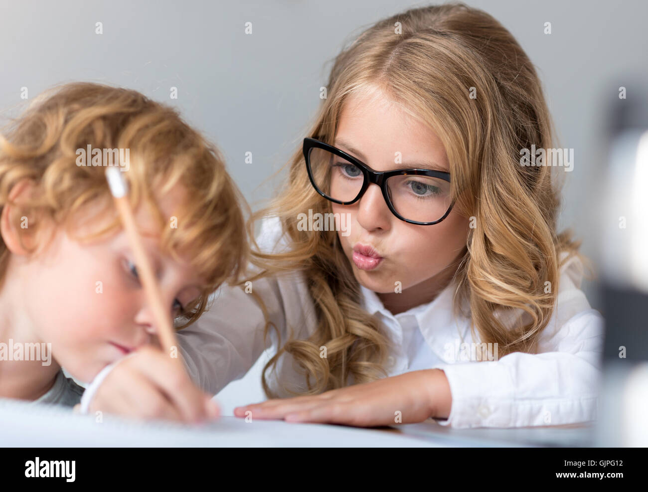 Boy explain hi-res stock photography and images - Alamy