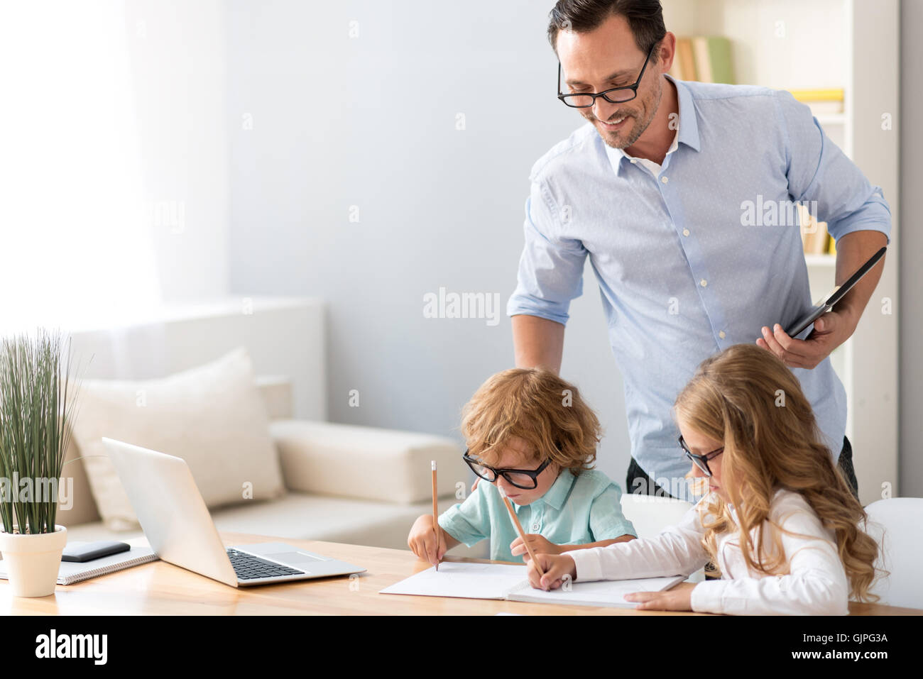 Draw lovely hi-res stock photography and images - Alamy