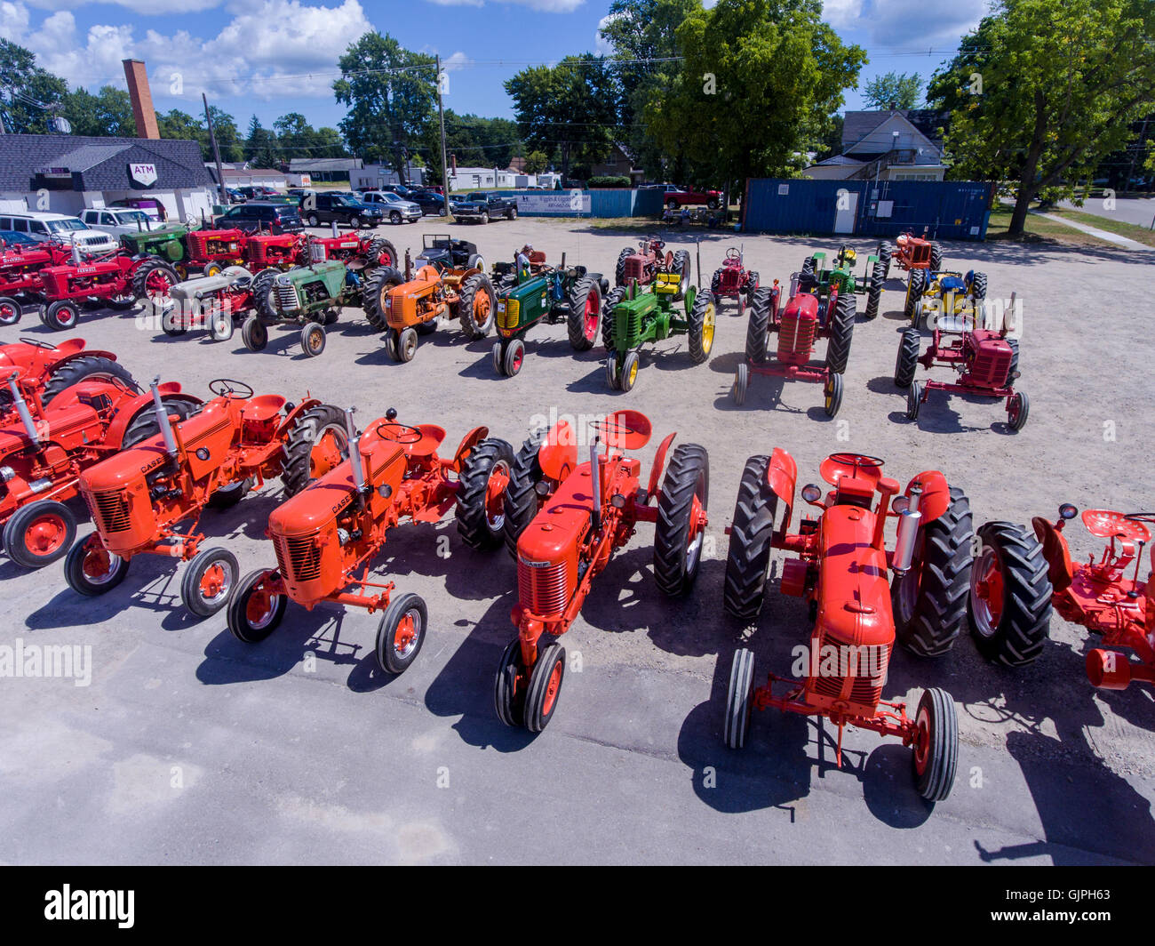 Vintage farm tractors on hi-res stock photography and images - Alamy