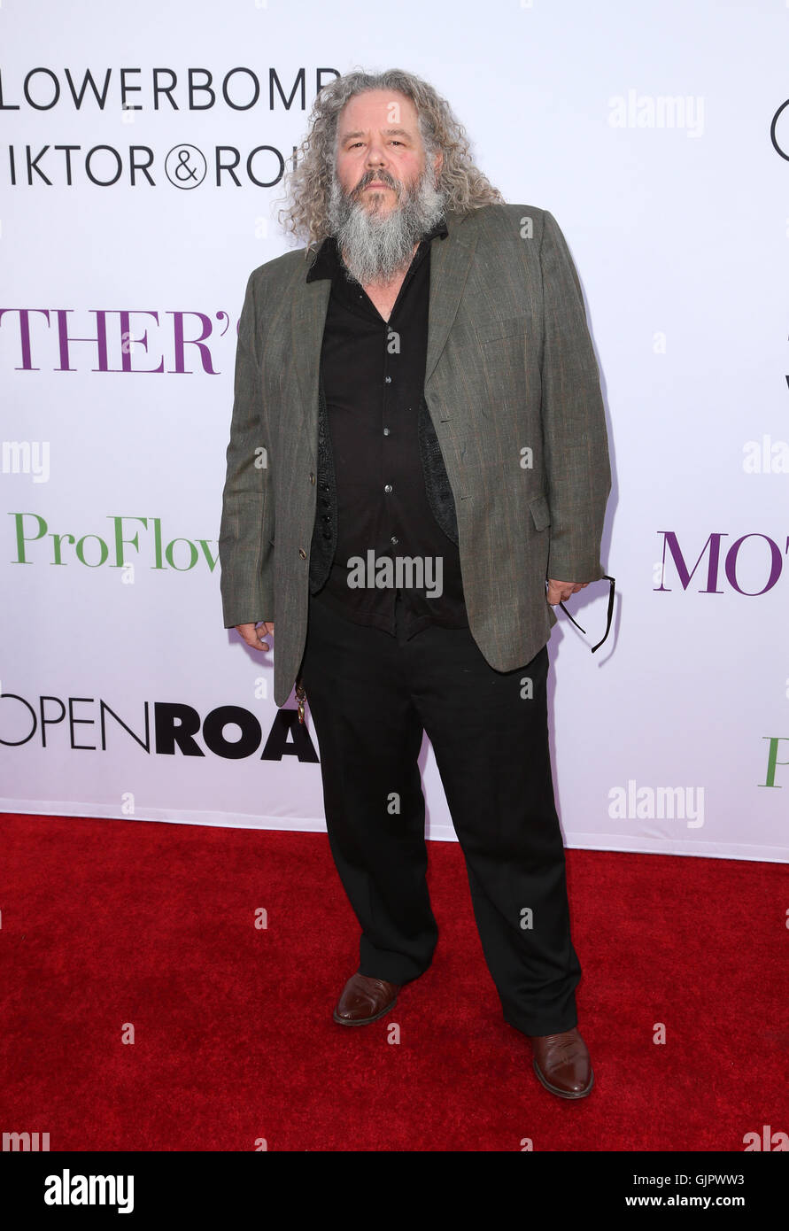 Open Roads world premiere of 'Mother's Day' at TCL Chinese Theatre ...