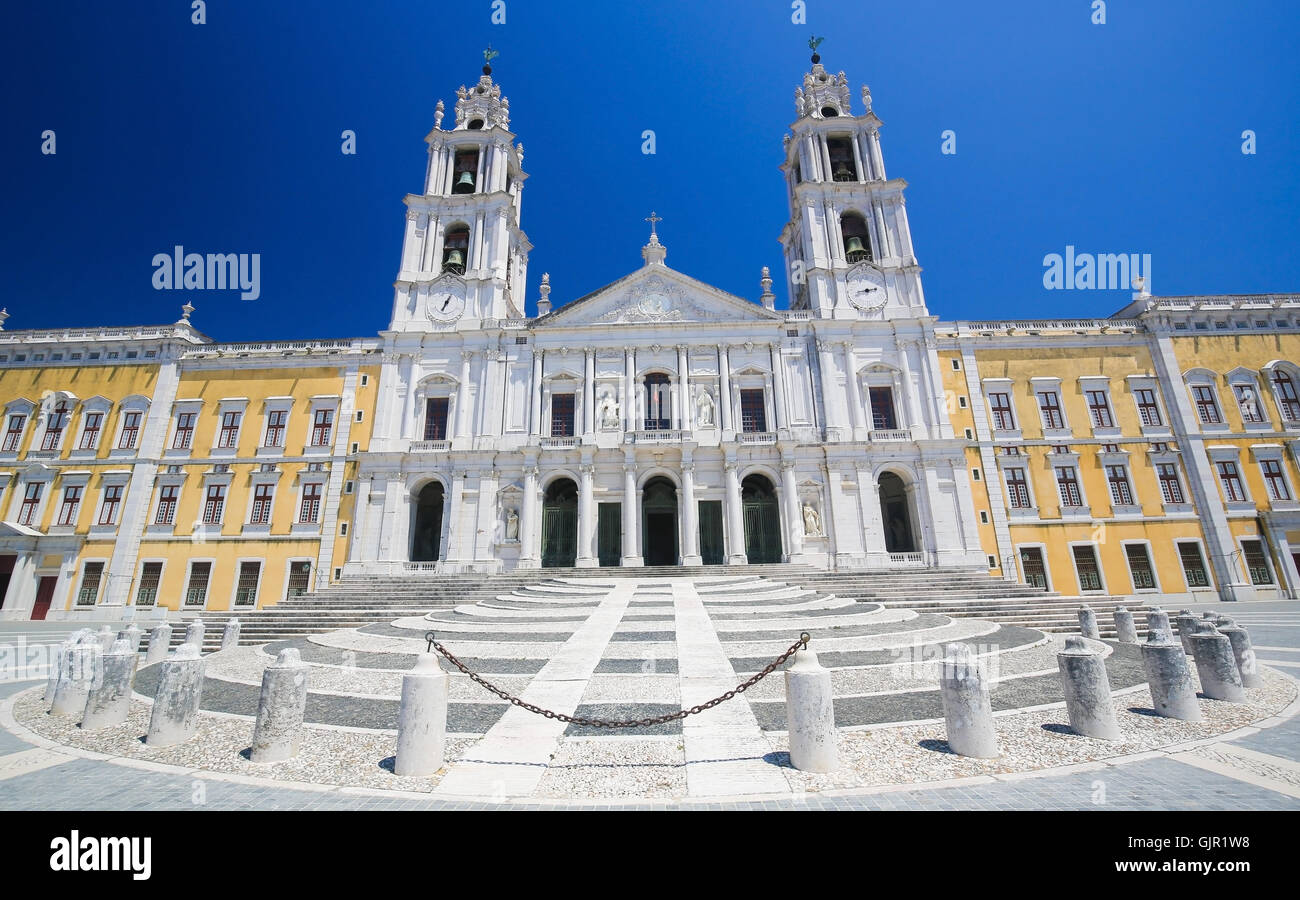 Mafra basilica hi-res stock photography and images - Alamy