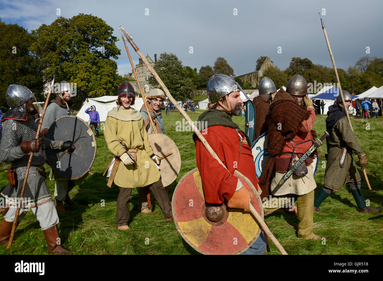Saxon camp battle of hastings hi-res stock photography and images - Alamy