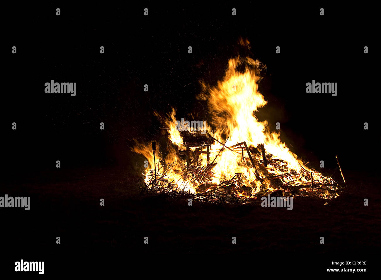 Burning wreckage hi-res stock photography and images - Alamy