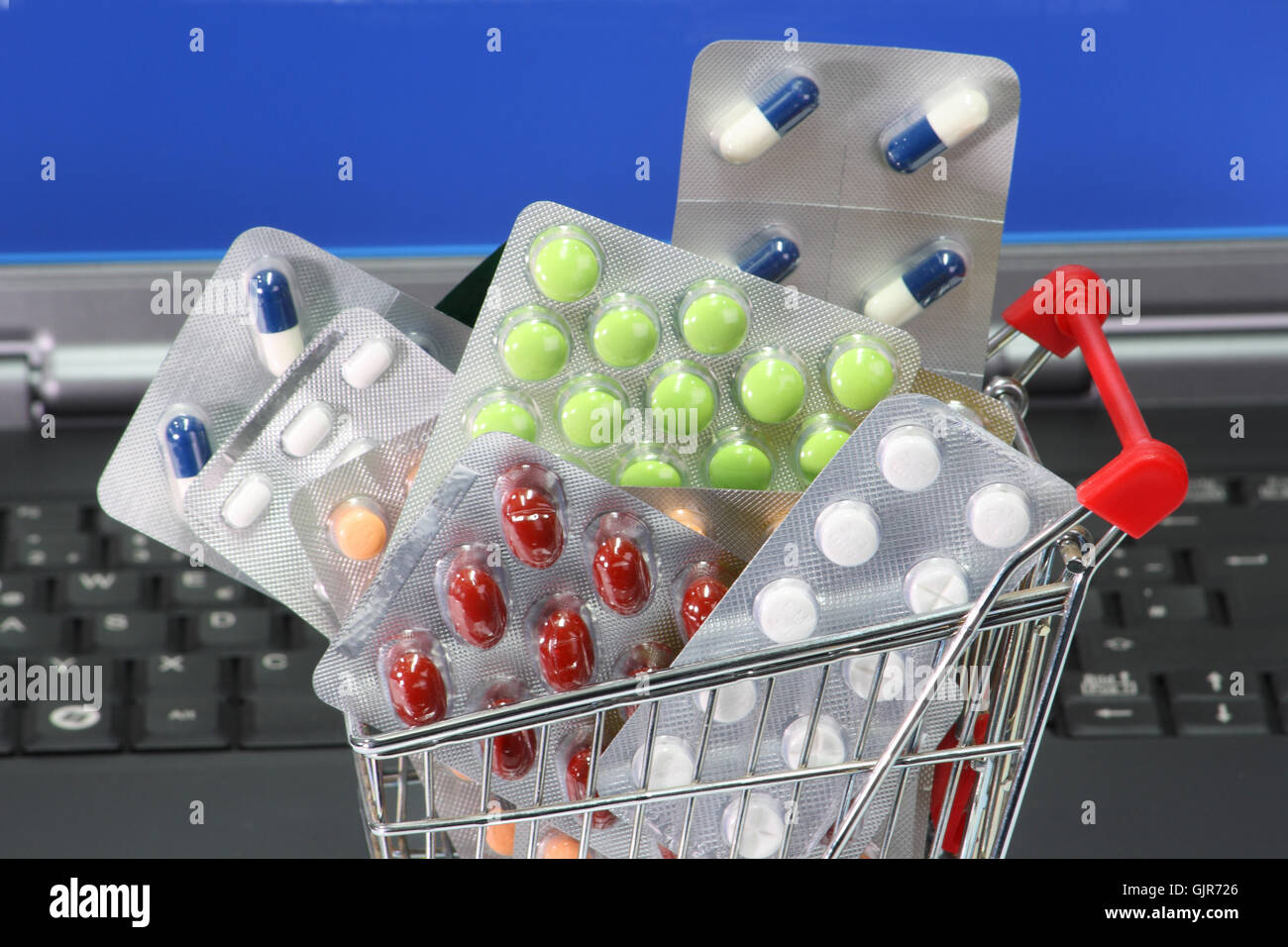 Online dispatch hi-res stock photography and images - Alamy