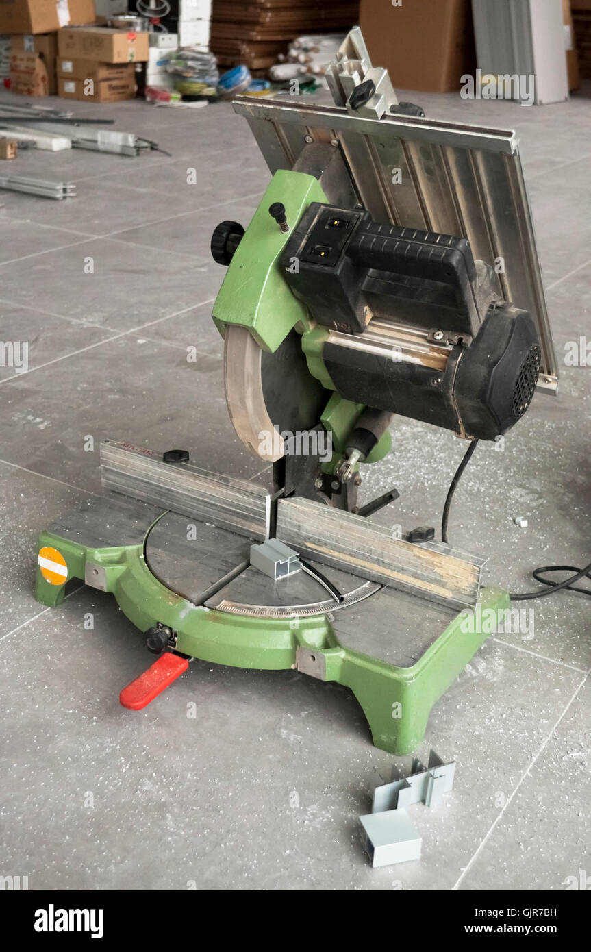 Frame cutter machine Stock Photo - Alamy