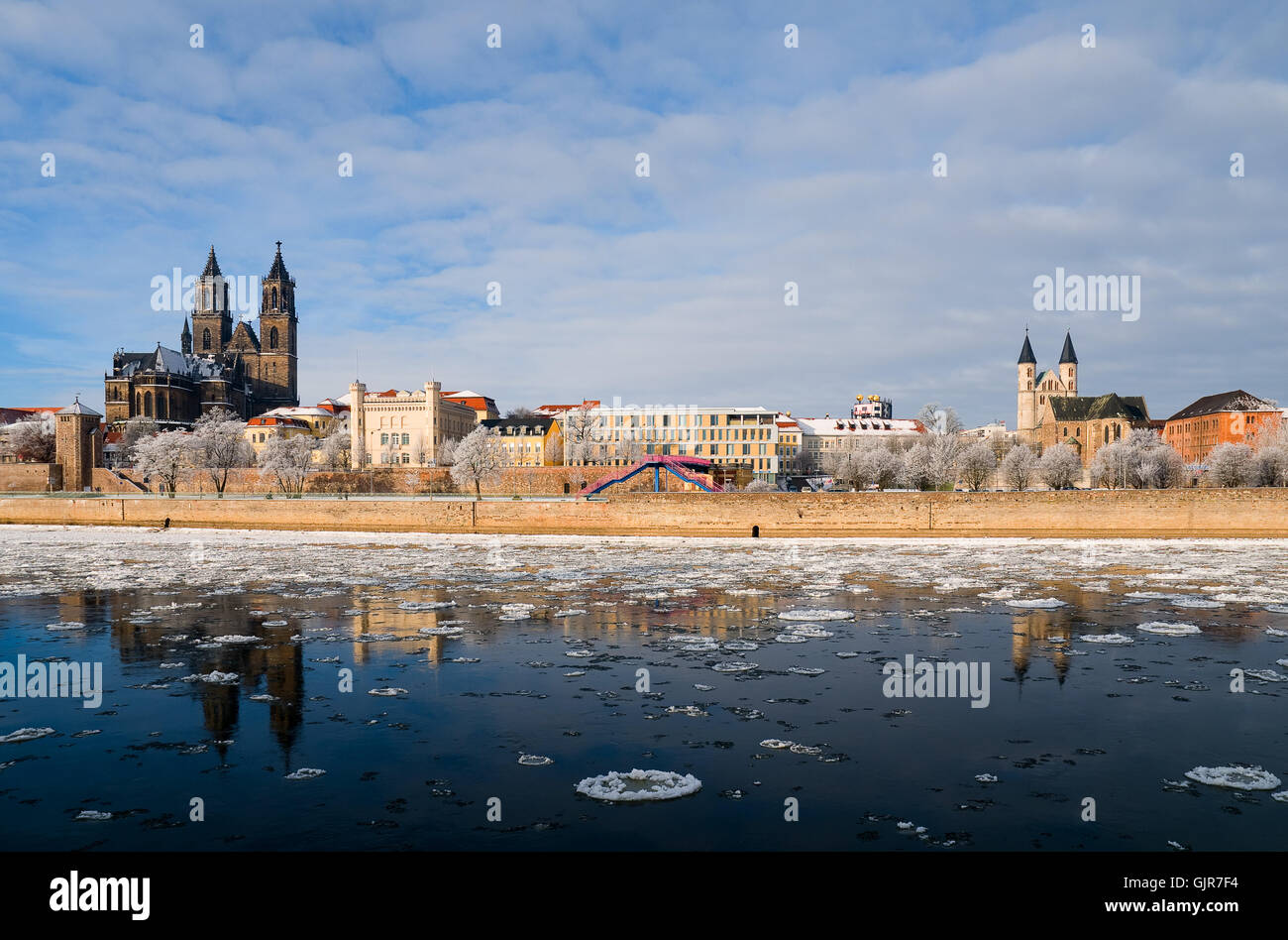 winter cathedral skyline Stock Photo - Alamy