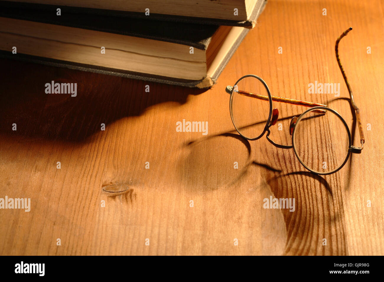 Old Books And Spectacles Stock Photo - Alamy
