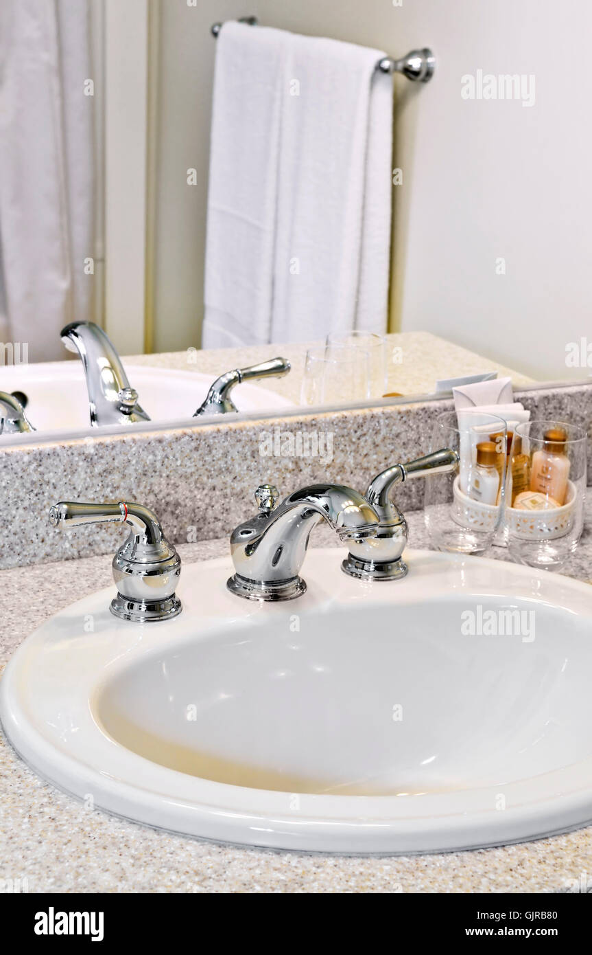 Bathroom tap detail hi-res stock photography and images - Alamy