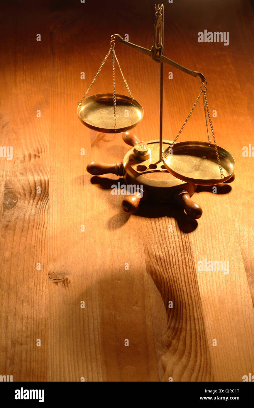 Balance justice hi-res stock photography and images - Alamy