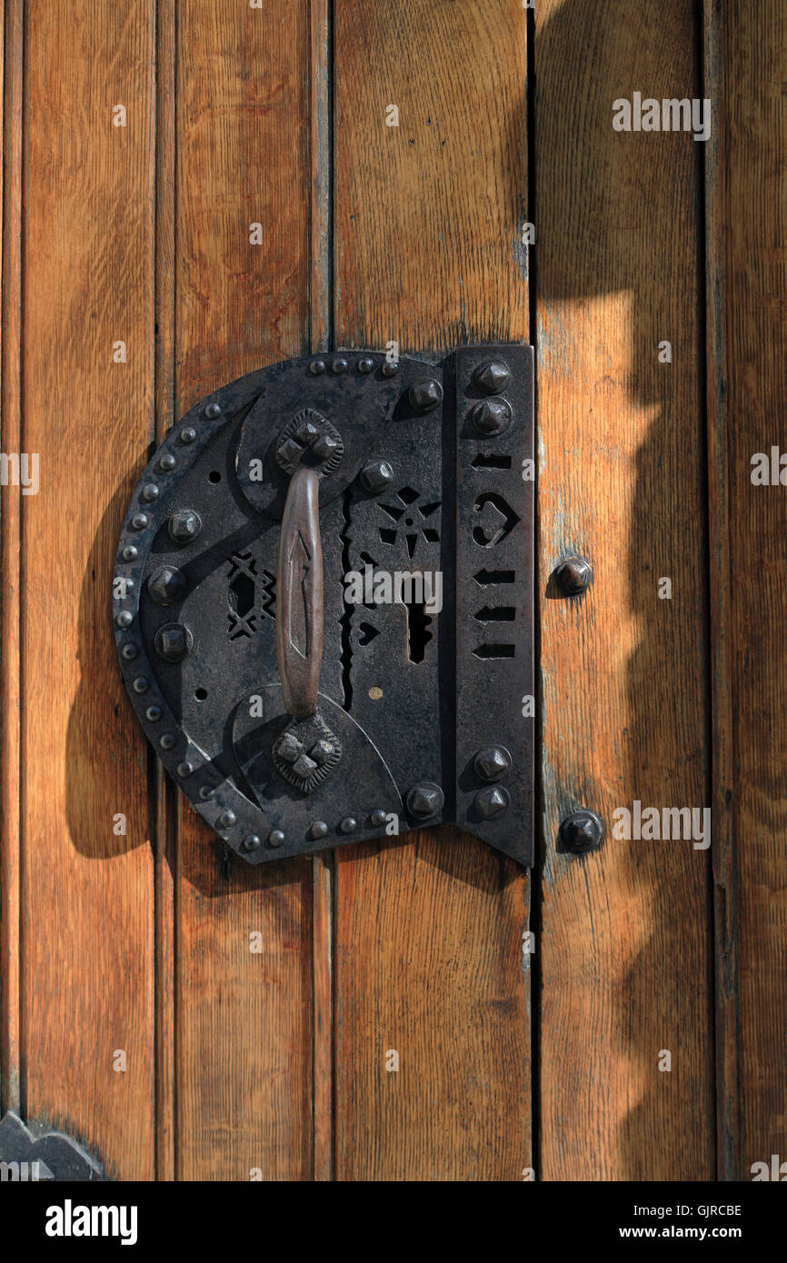 Medieval door lock hi-res stock photography and images - Alamy