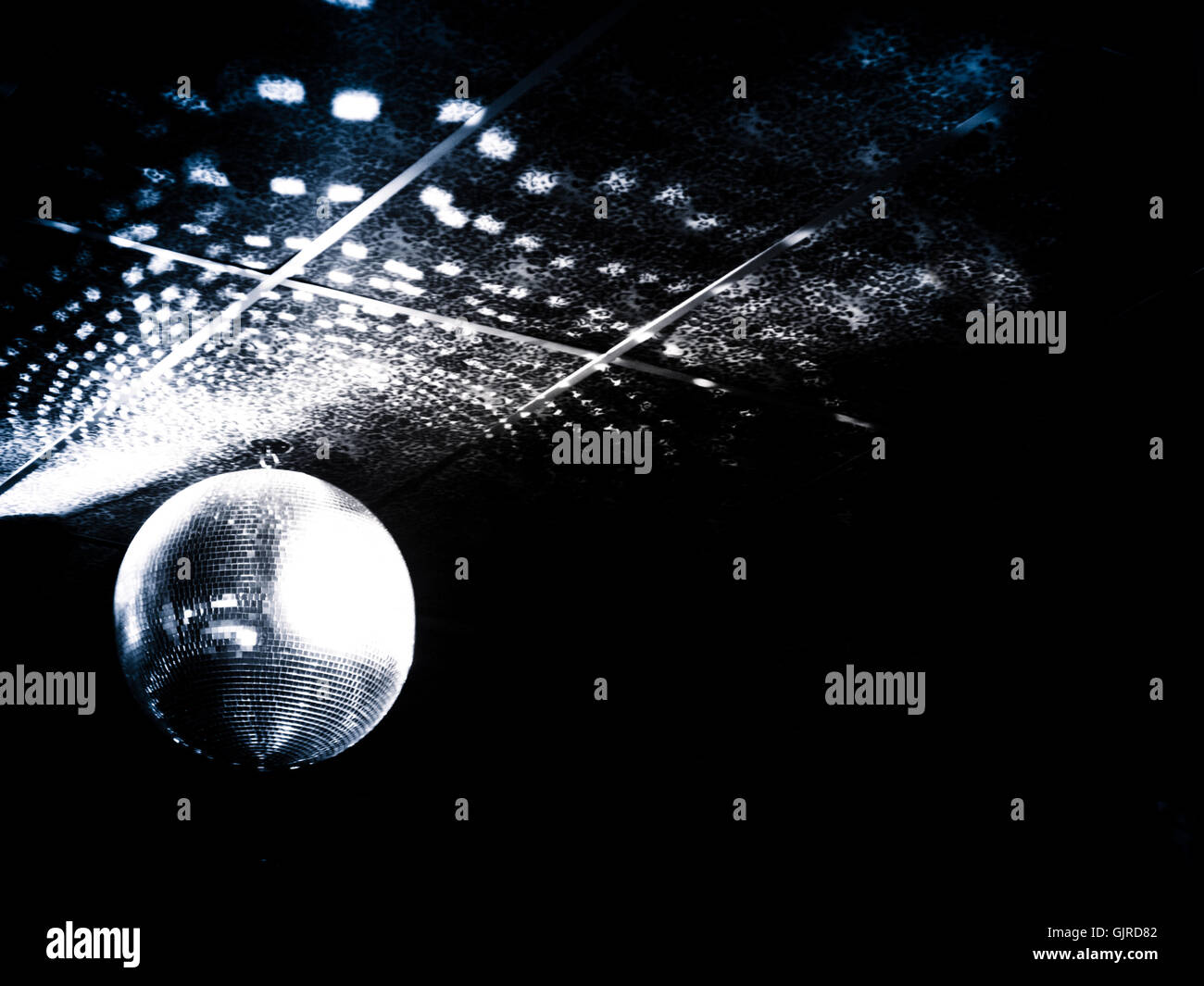 Night club disco ball ceiling hi-res stock photography and images - Alamy
