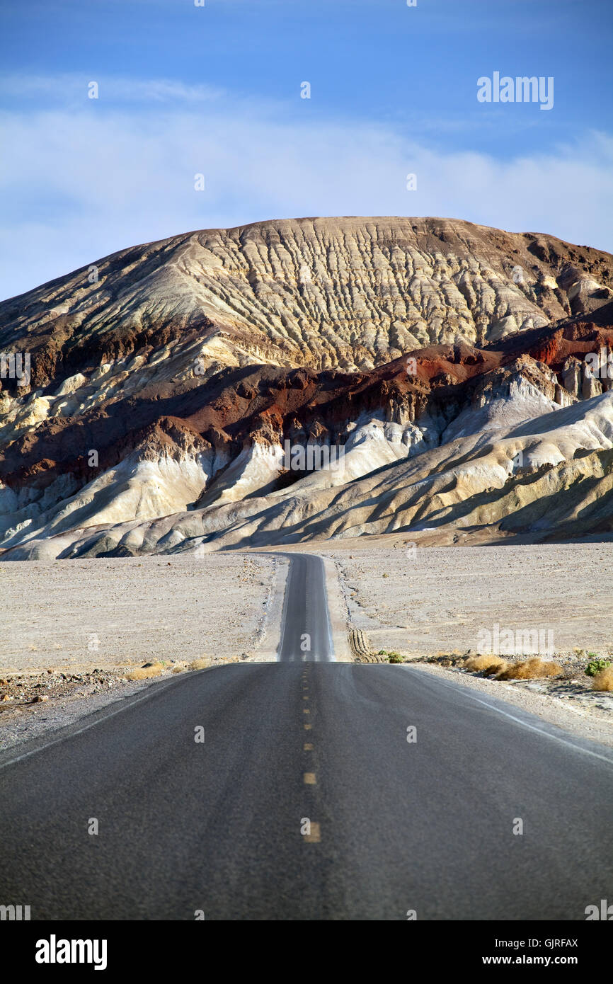 Wasteland vertical hi-res stock photography and images - Alamy