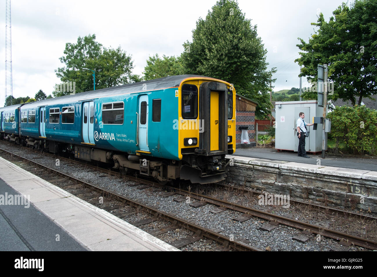 Class 150 train at Llandovery station Stock Photo - Alamy