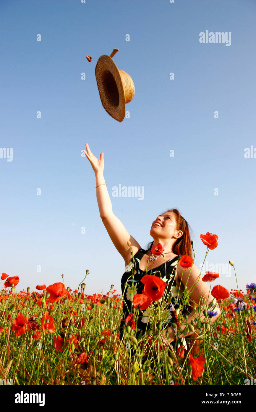 Mohnfeld woman hi-res stock photography and images - Alamy