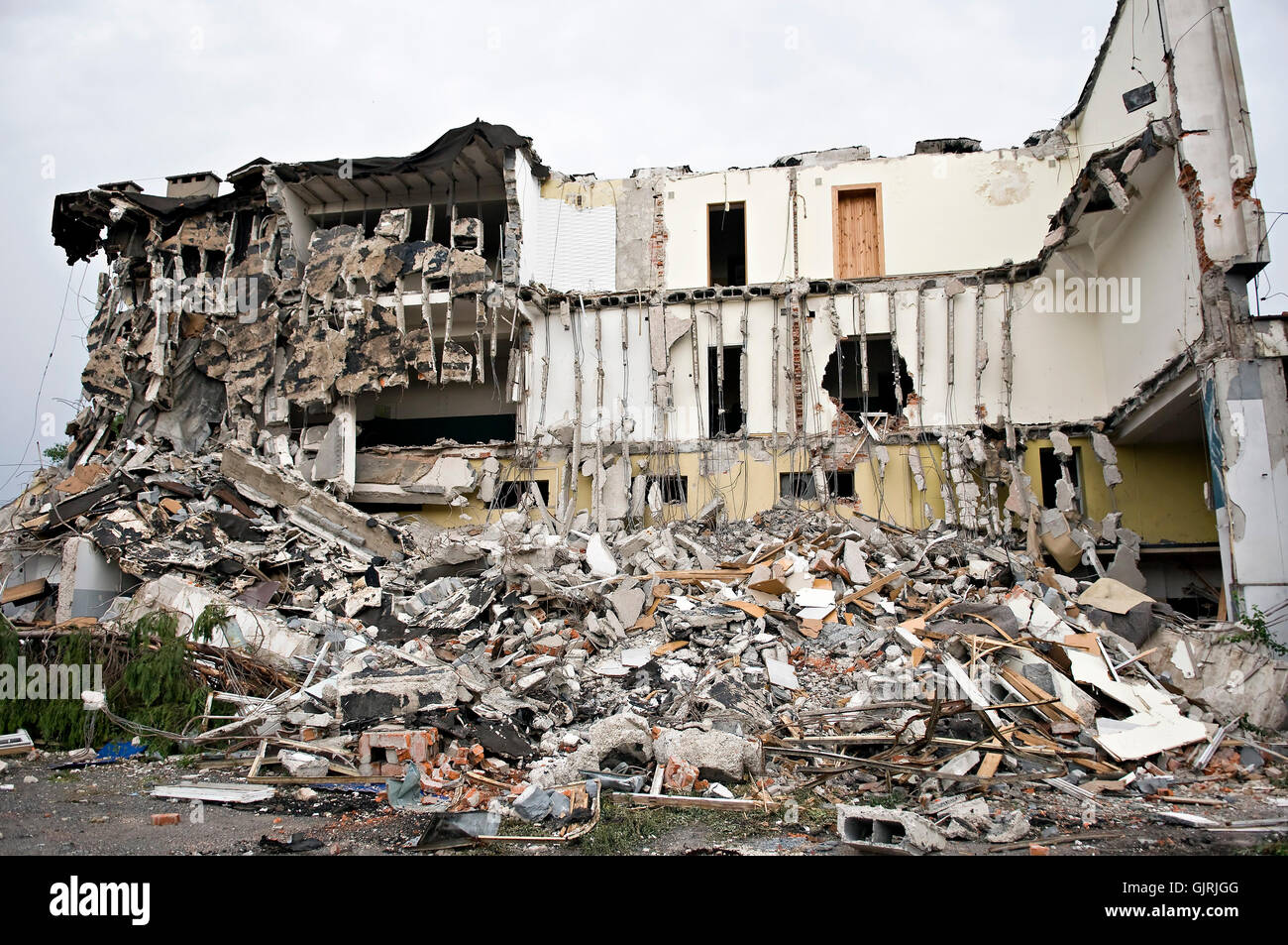 ruin destruction debris Stock Photo - Alamy