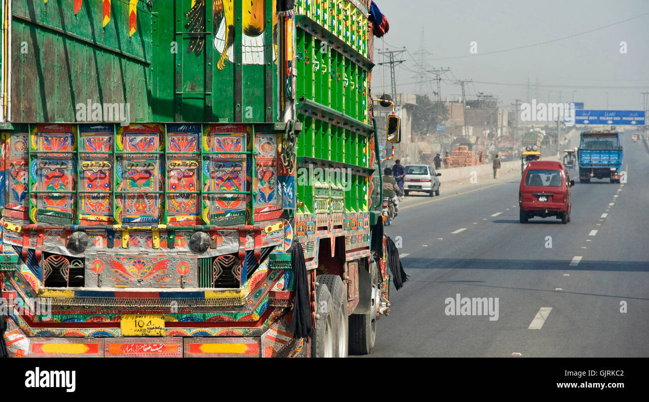 Traffic lahore pakistan hi-res stock photography and images - Alamy