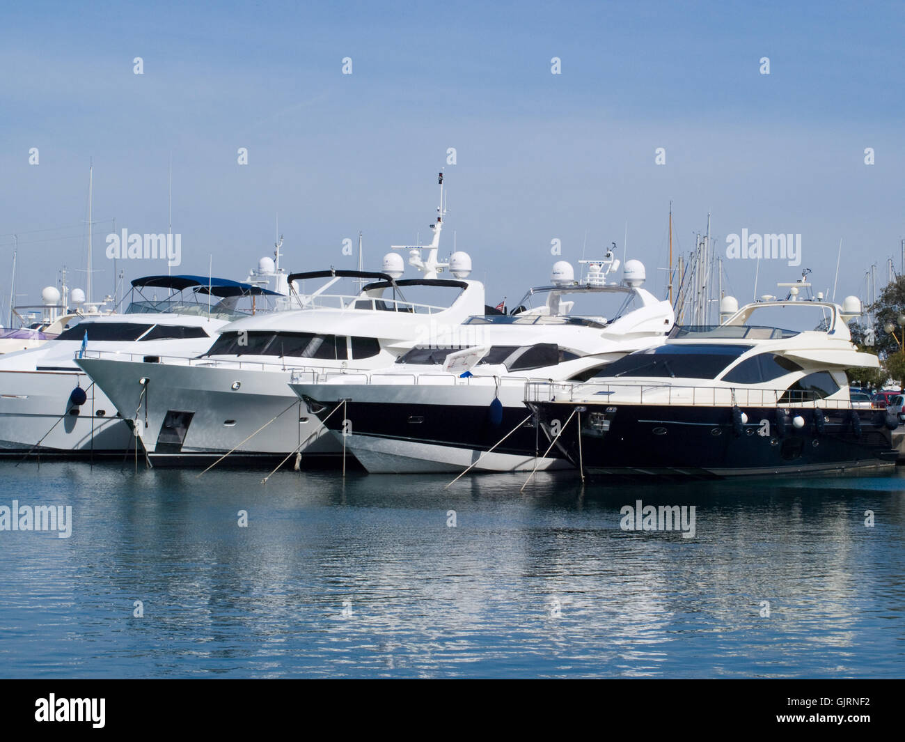 Water vessel hi-res stock photography and images - Alamy