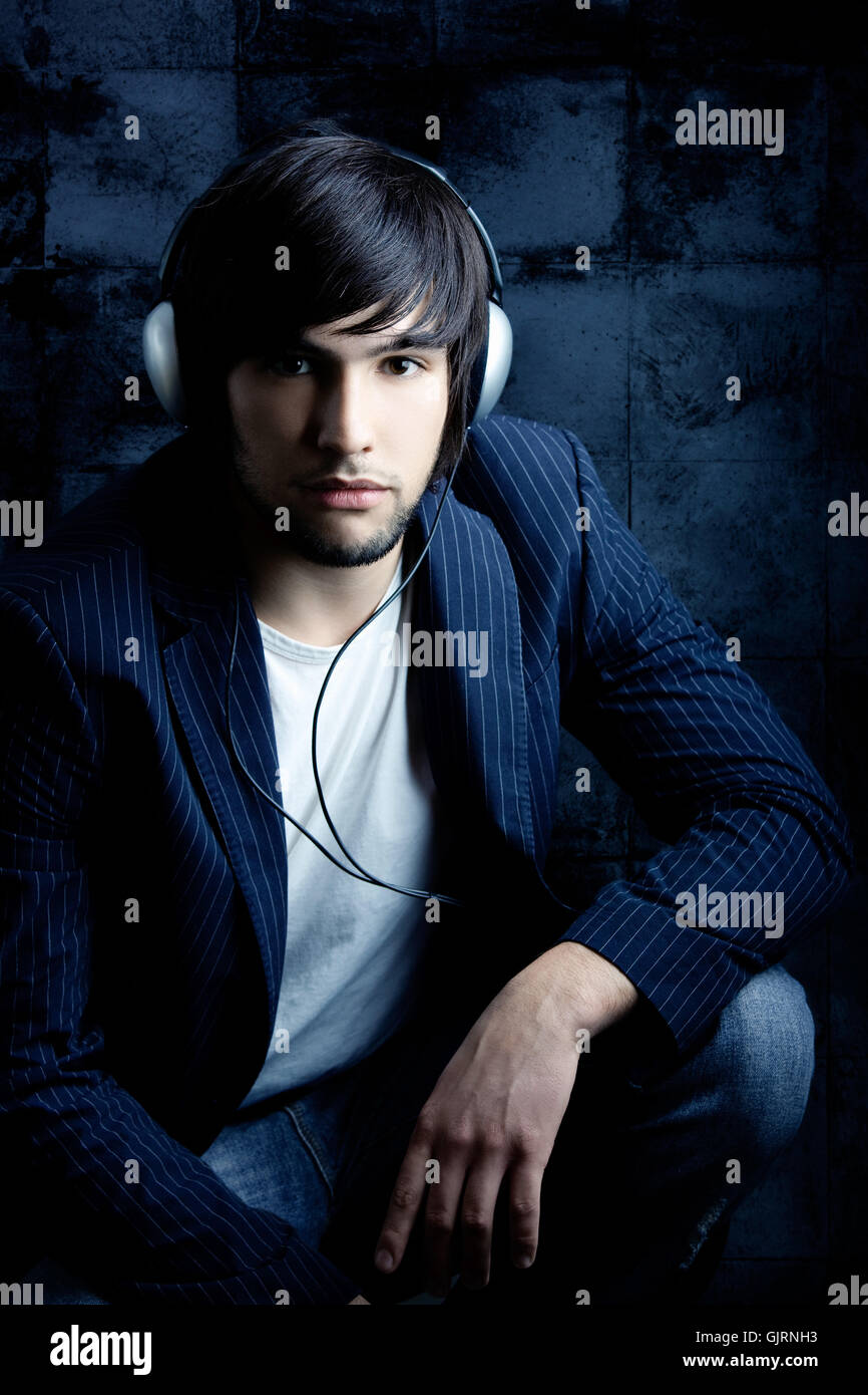 listen music portrait Stock Photo - Alamy
