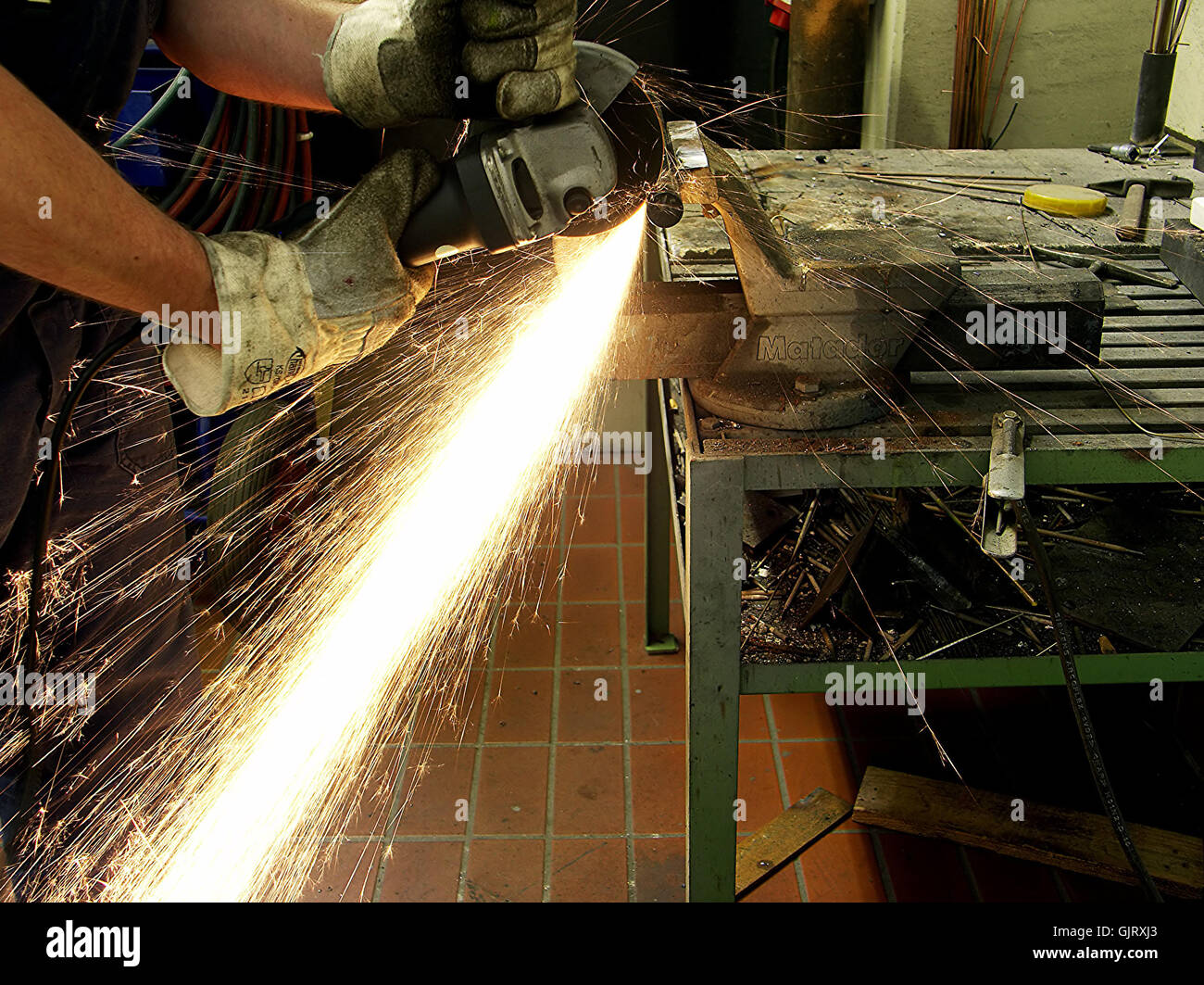 workshop radio grind Stock Photo - Alamy