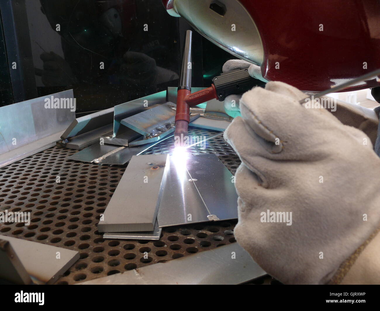 Mag welding hi-res stock photography and images - Alamy