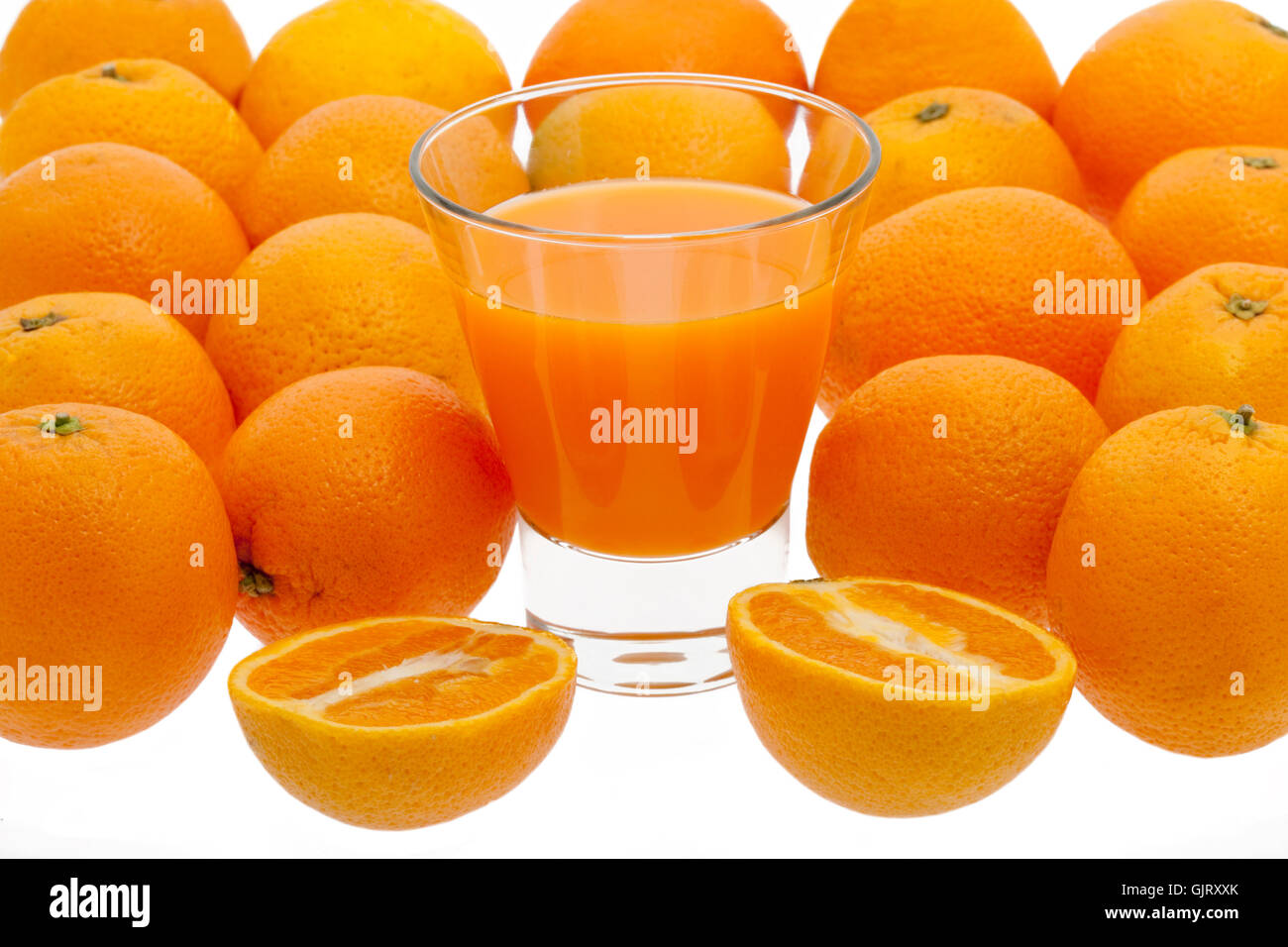 orange juice with fresh oranges Stock Photo - Alamy