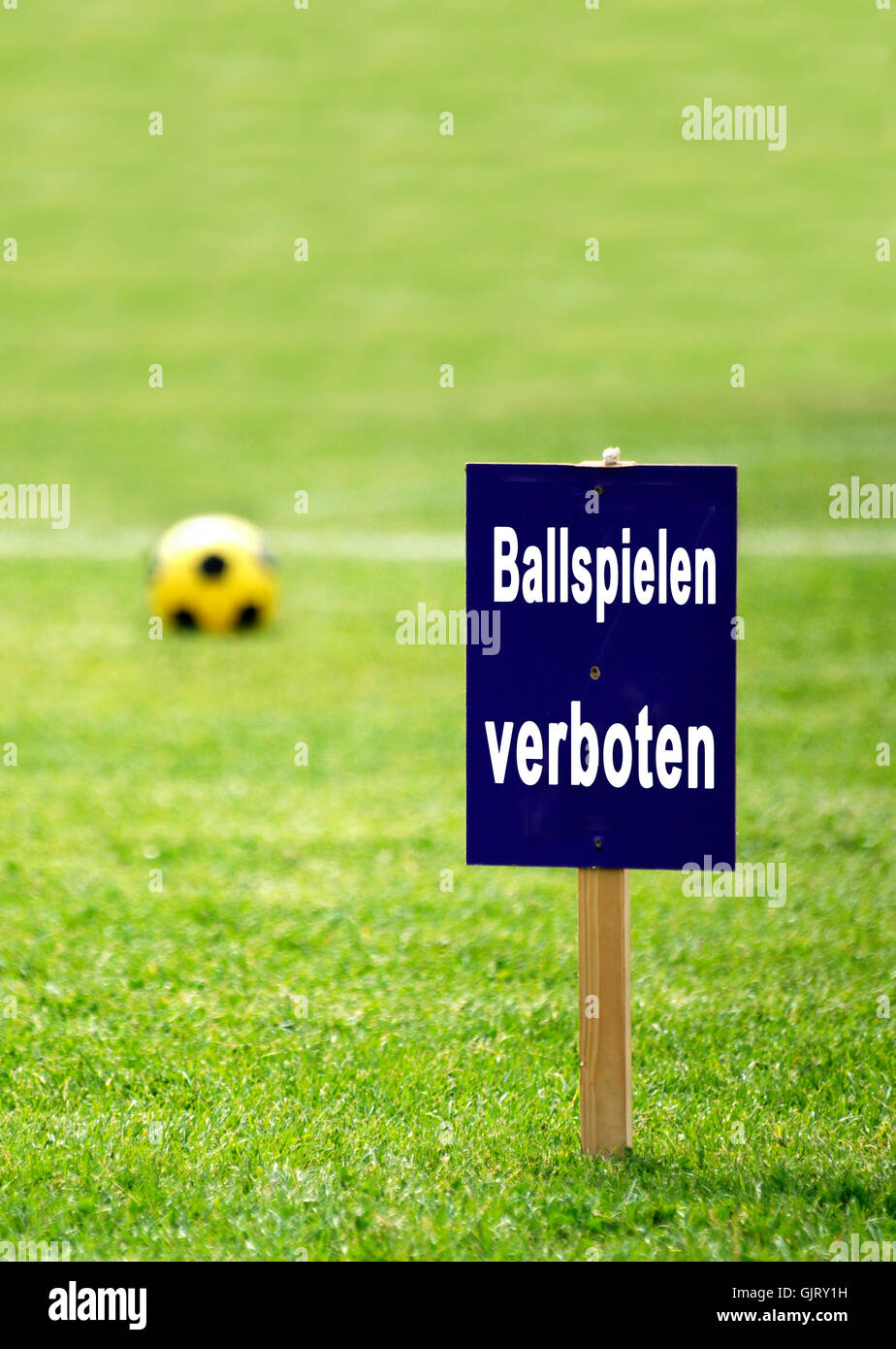 Play signal hi-res stock photography and images - Alamy