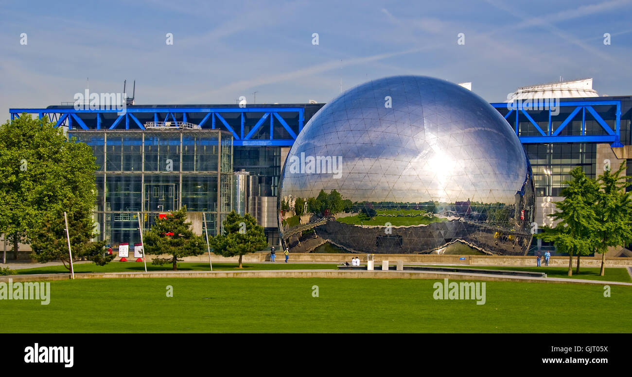 Movie theater architecture hi-res stock photography and images - Alamy